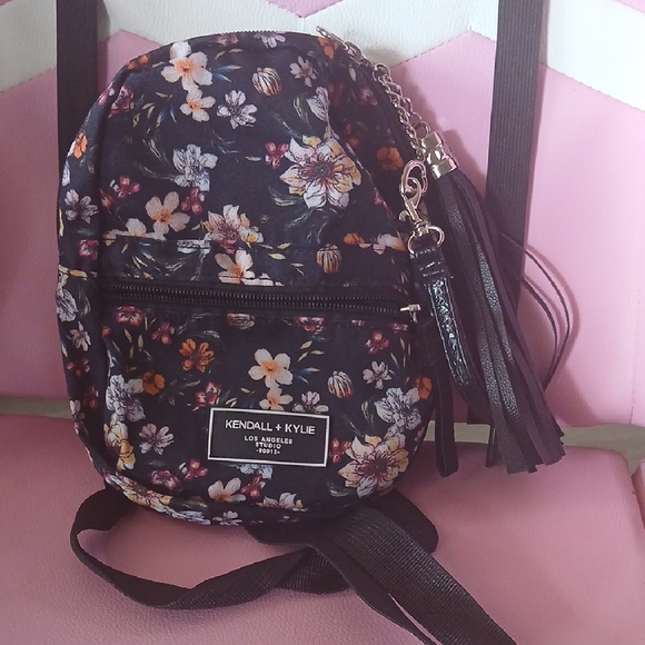 Kendall & Kylie | Bags | Kendall Kylie Black And Pink Floral Backpack ...
